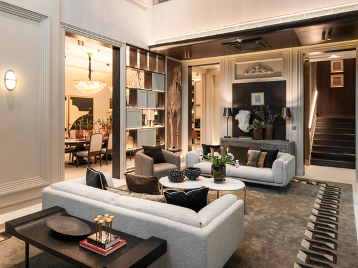 Connoisseur Phatthanakan, Luxurious houses